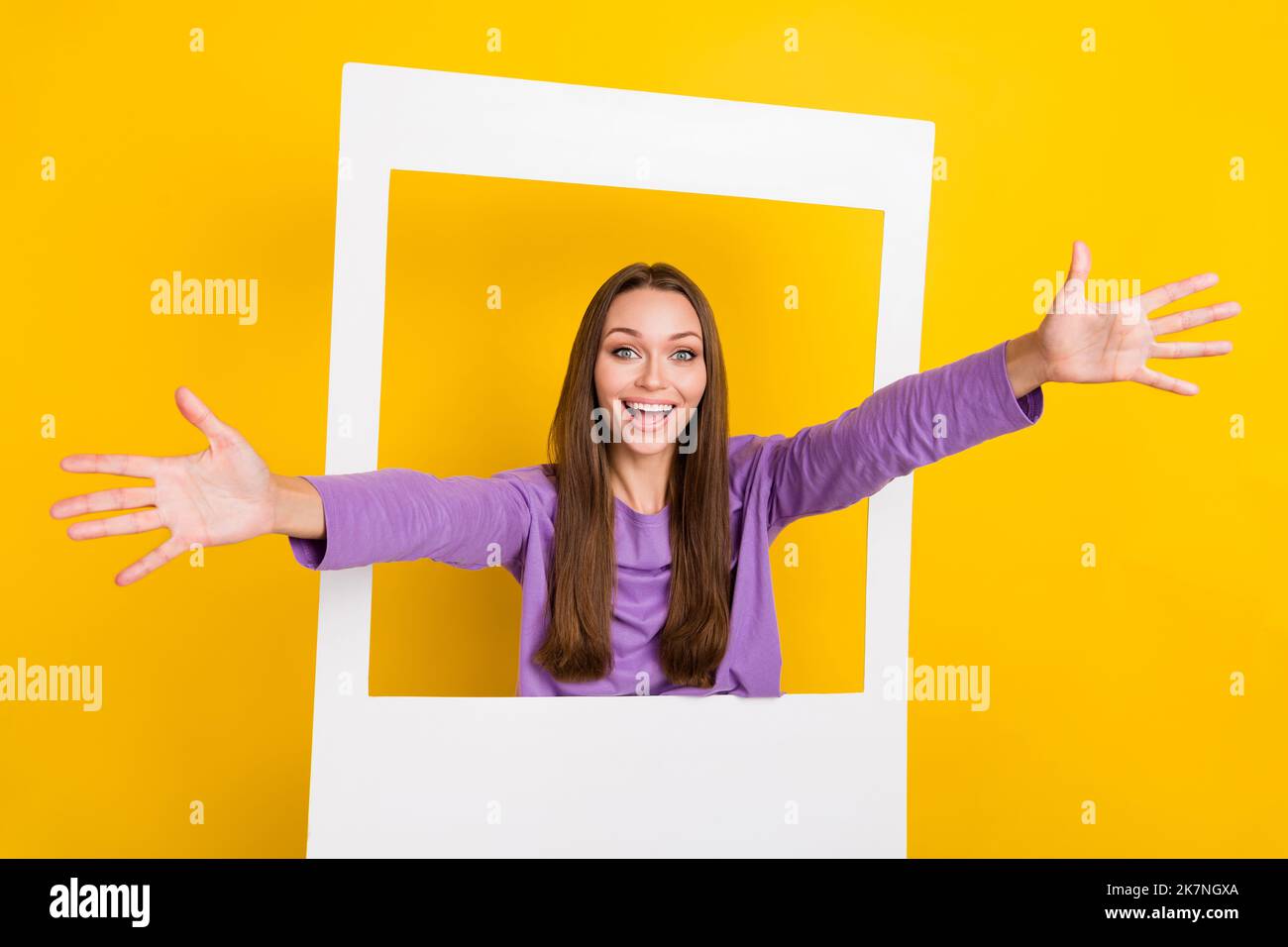 Closeup portrait cadre of charming cute pretty woman take shot frame ...