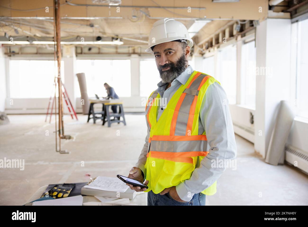 Building supervisor hi-res stock photography and images - Alamy