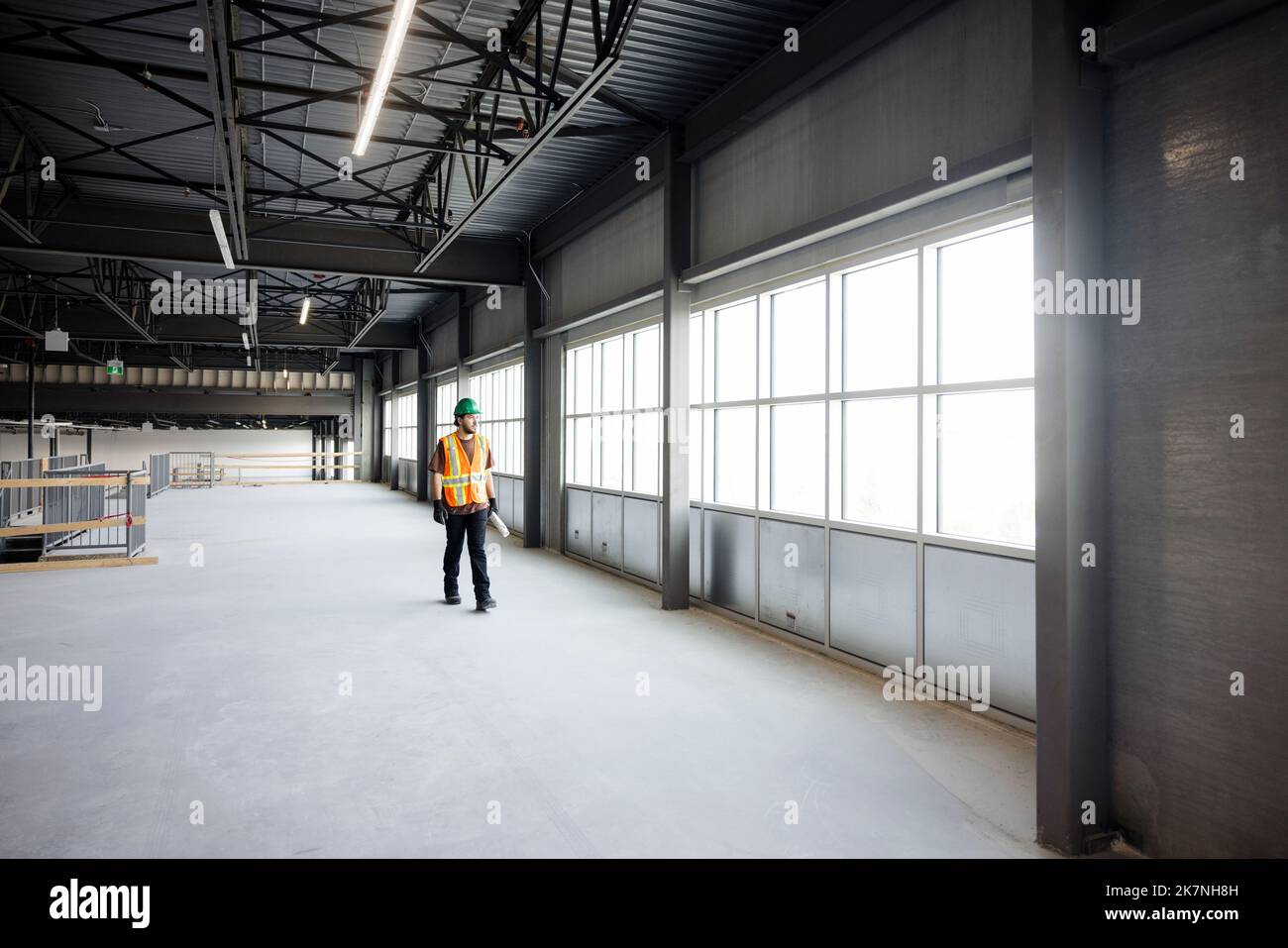 Empty building hi-res stock photography and images - Alamy