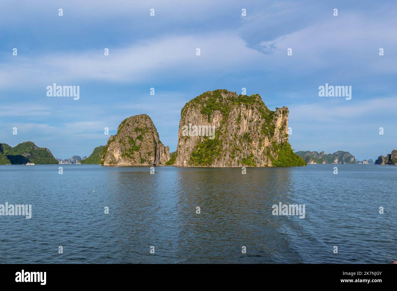 Beautiful island landscape of Halong Bay the UNESCO world heritage site ...