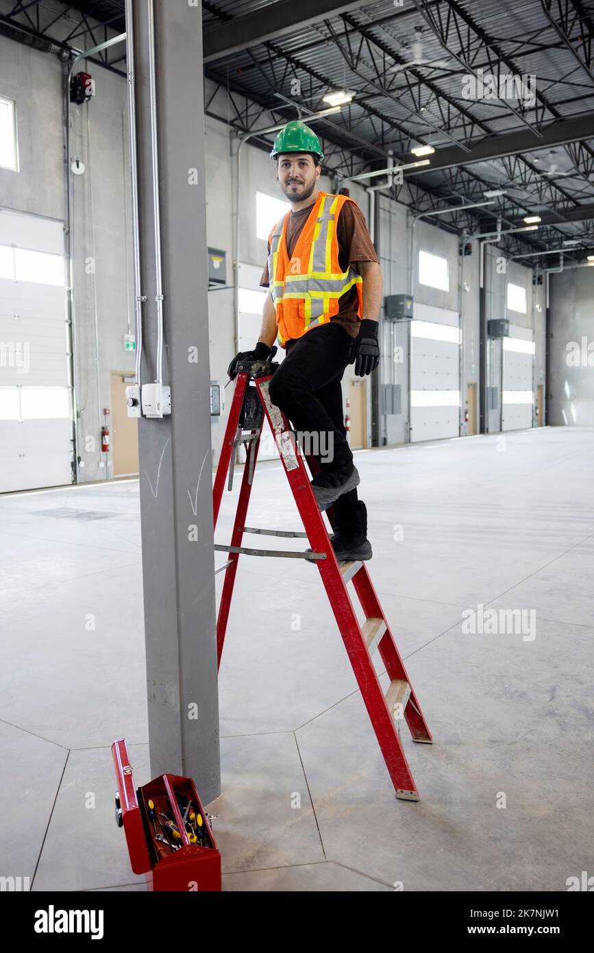 Electrician contractor hi-res stock photography and images - Alamy