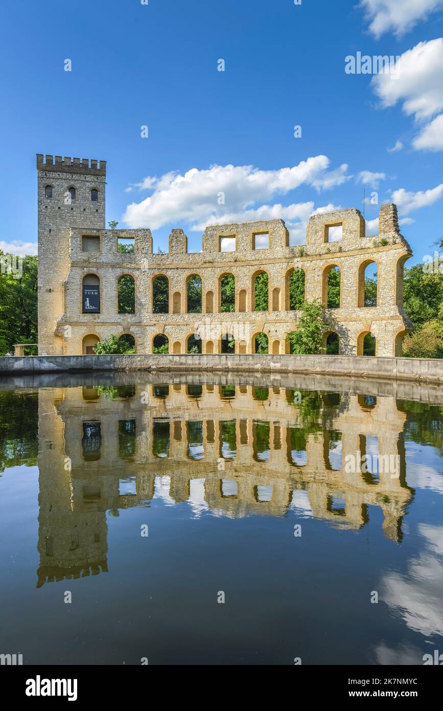 Normannischer Turm, Ruinenberg, Potsdam, Brandenburg, Deutschland Stock ...