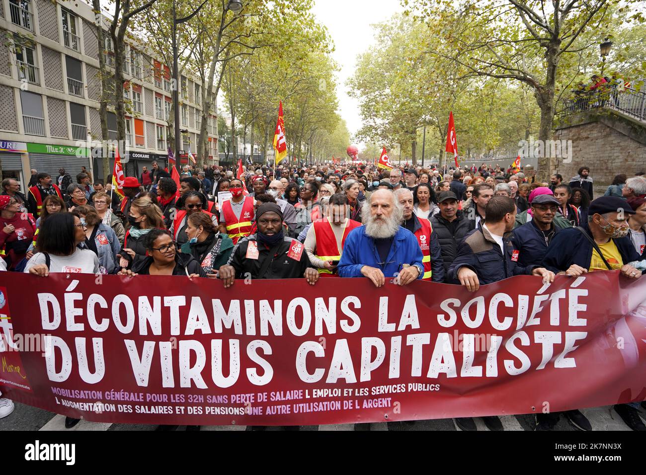 PARIS, FRANCE - October 18, 2022 : Demonstration in the streets of ...