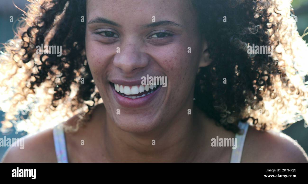 Happy hispanic woman laughing. Real life laugh and smile, Brazilian ...