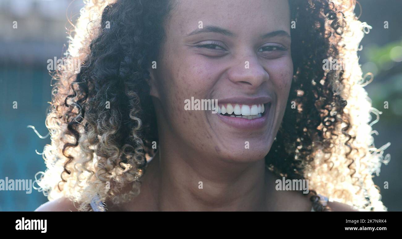 Happy hispanic woman laughing. Real life laugh and smile, Brazilian ...