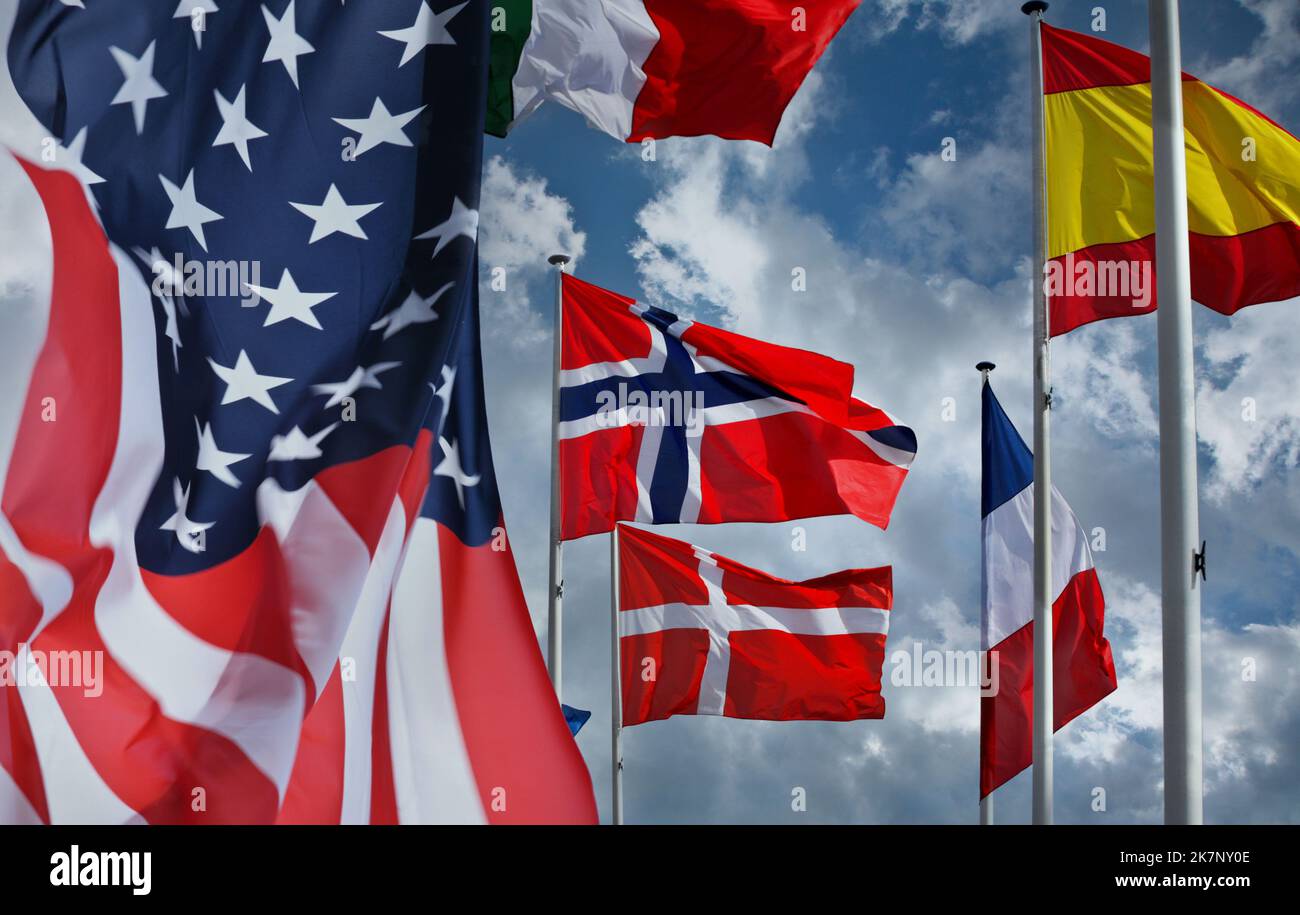 Flags and country hi-res stock photography and images - Alamy