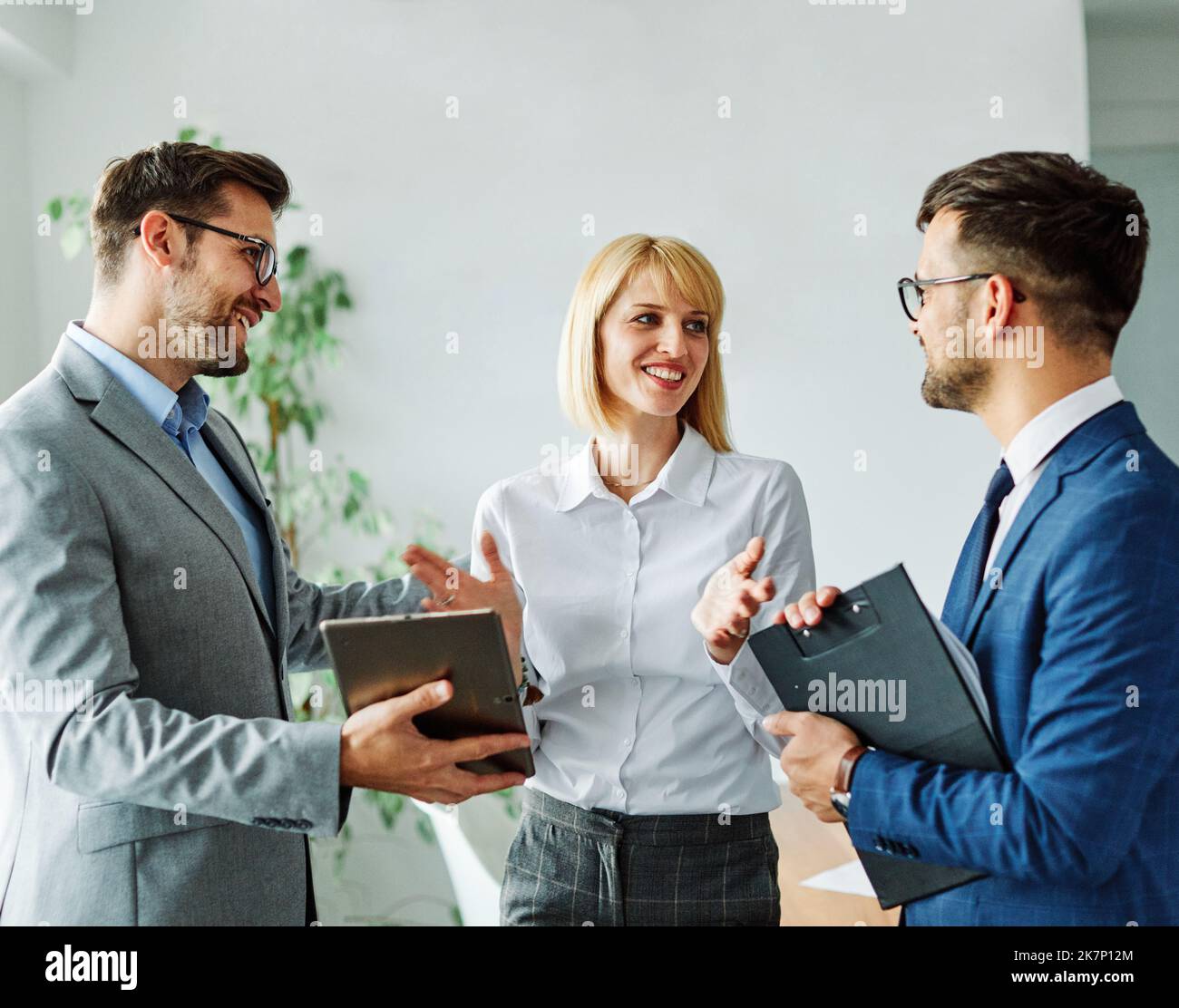 Businessman communication hi-res stock photography and images - Alamy