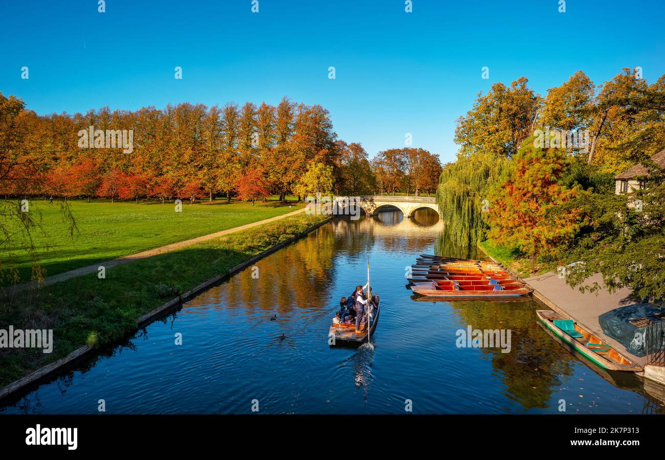 18 oct 2022 hi-res stock photography and images - Alamy