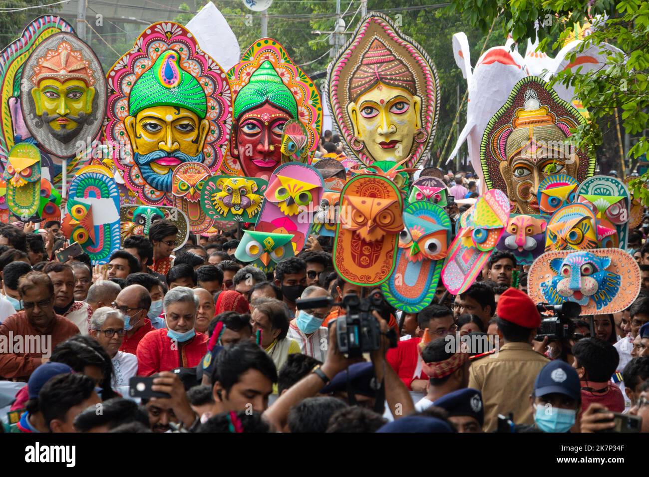 Bangladeshi people take part in a rally (Mangal Shobhajatra) in ...