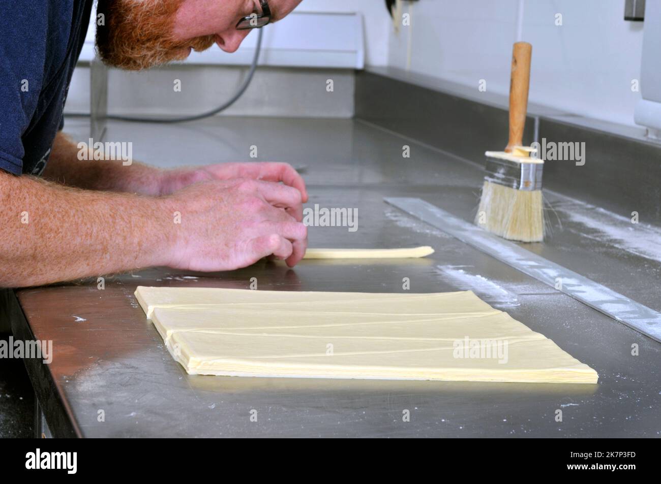 Shaping technique hi-res stock photography and images - Alamy