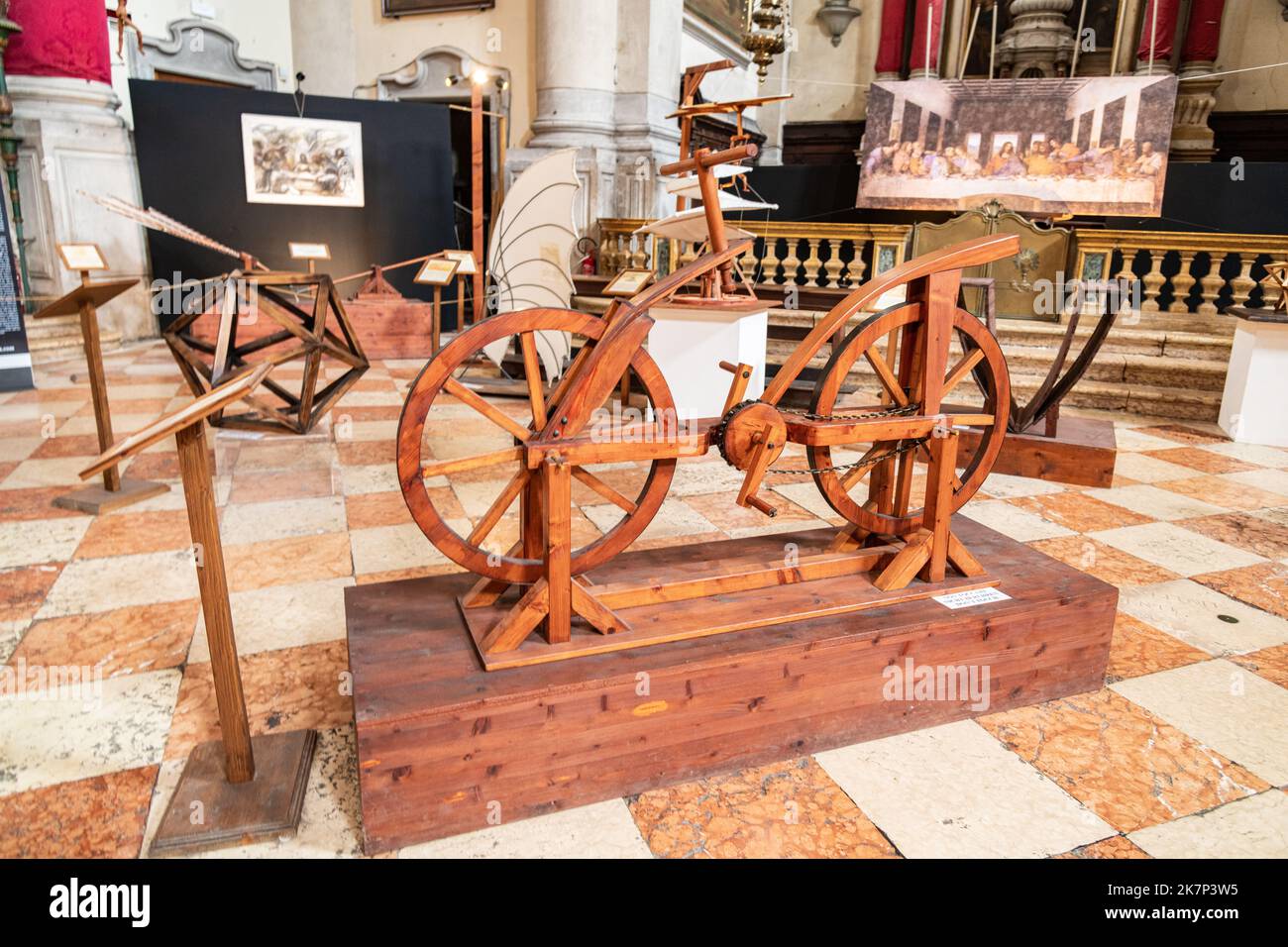 A display of the inventions of Leonardo da Vinci in the da Vinci Museum ...