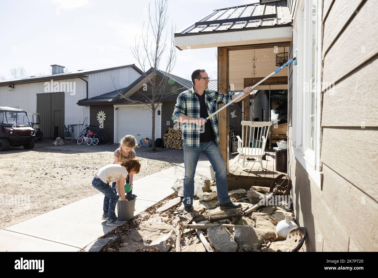 Children project cleaning hi-res stock photography and images - Alamy