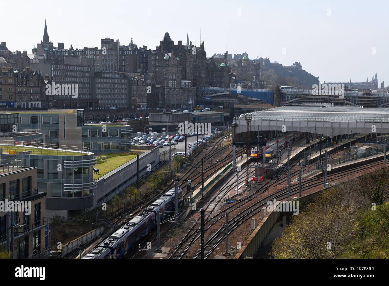 Edinburgh old town and castle overlooking Waverley train station.in ...