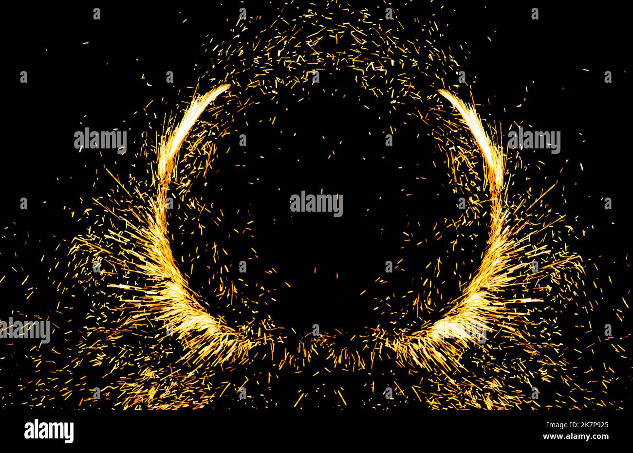 circle light frame on black background Stock Photo - Alamy