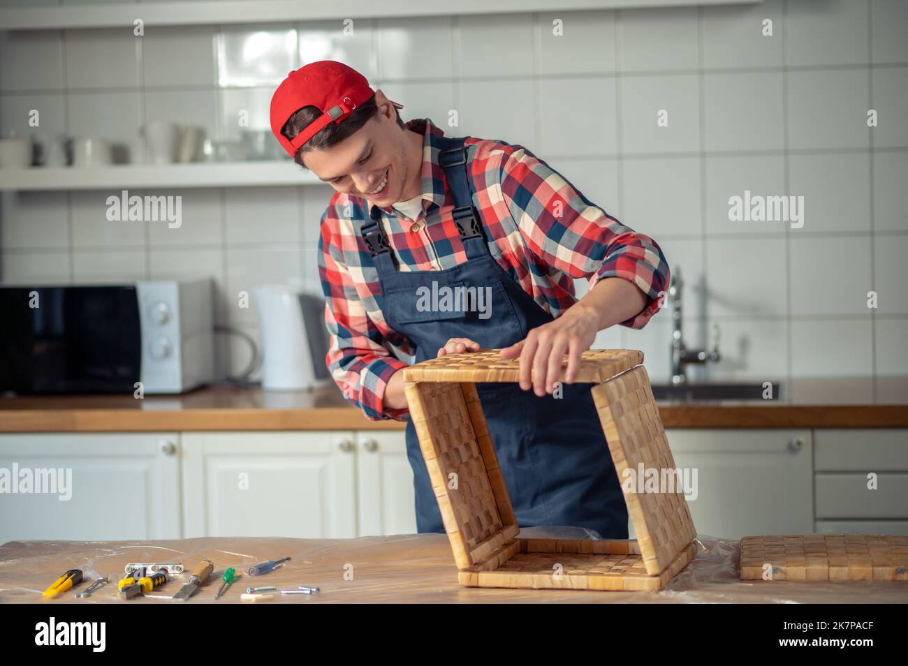 Box assembly hi-res stock photography and images - Alamy