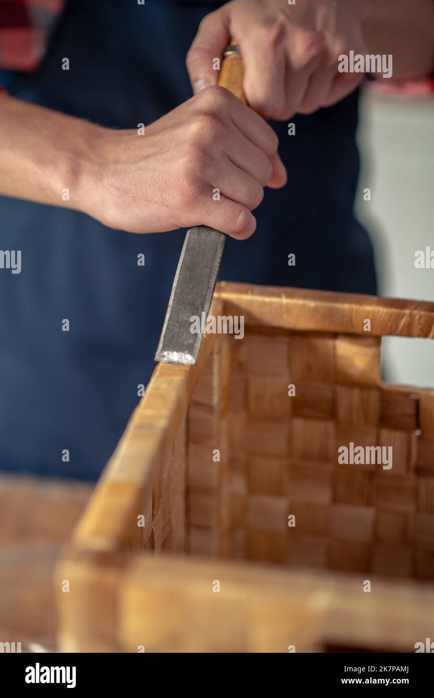 Box edging hi-res stock photography and images - Alamy