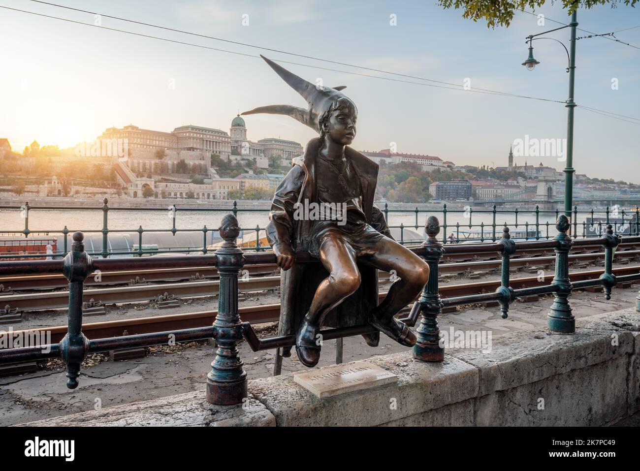 Little Princess Statue and Buda Skyline (by Laszlo Marton, 1972 ...