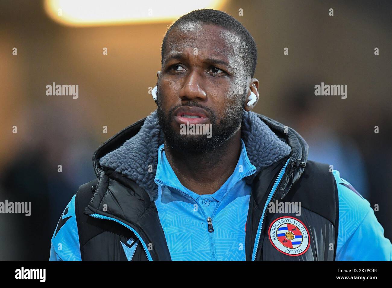 Junior Hoilett #23 of Reading arrives at Swansea.com stadium during the ...
