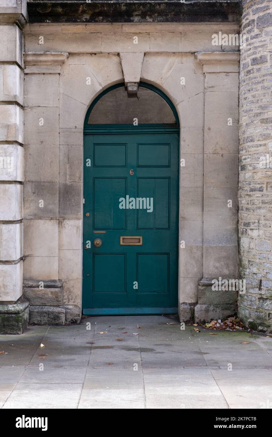 Heritage house green door hi-res stock photography and images - Alamy