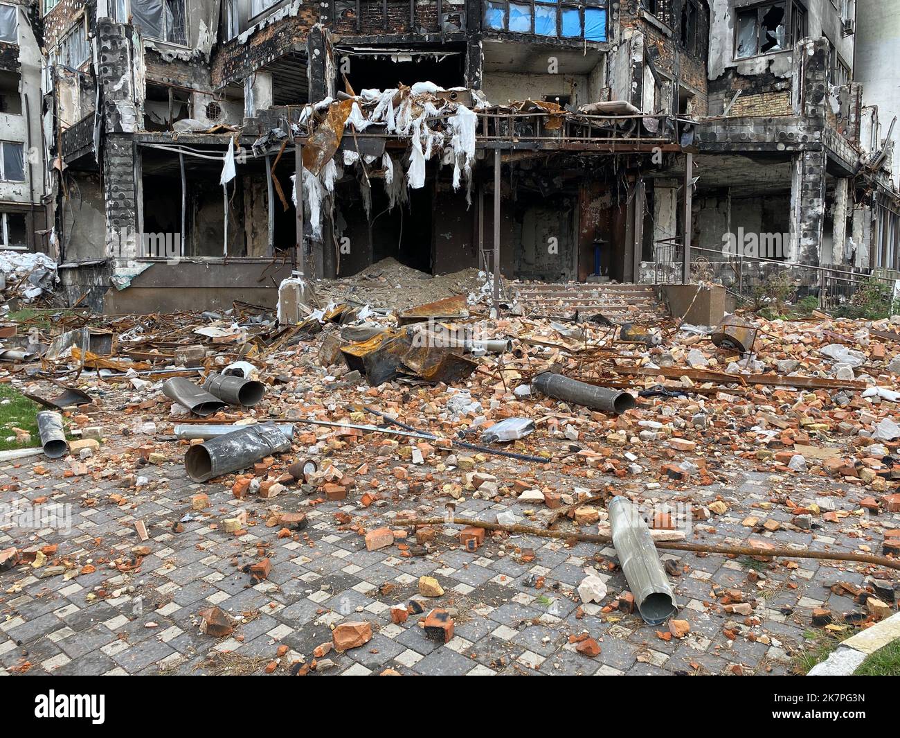 Destroyed and damaged residential buildings in Bucha after Russia's ...