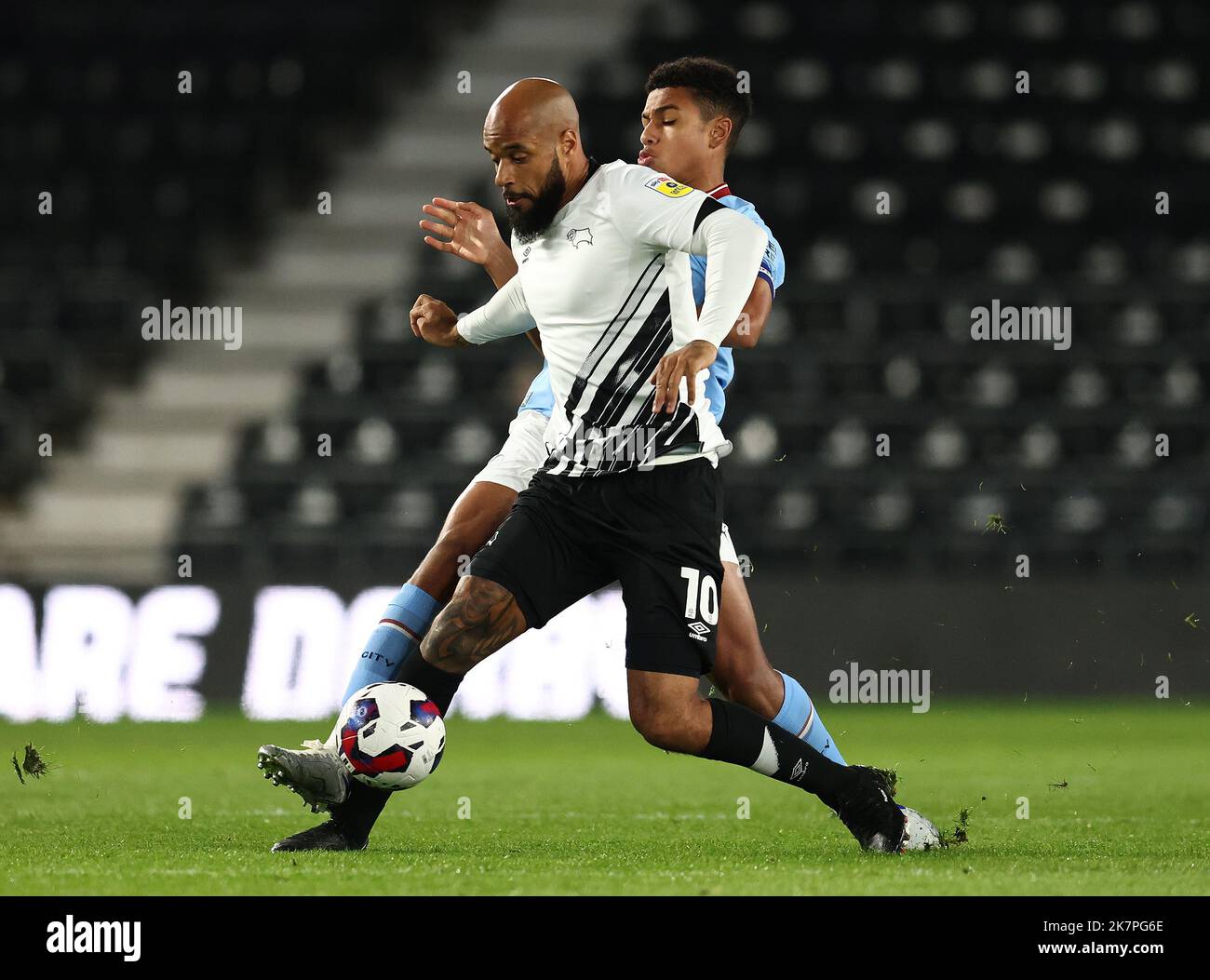 Derby, England, 18th October 2022. Shea Charles of Manchester City (R ...