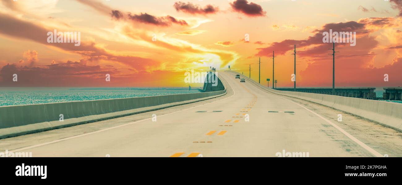 Panorama of Road US1 to Key West over Florida keys Stock Photo - Alamy