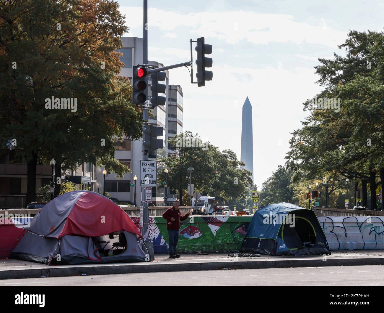 Homeless encampment us hi-res stock photography and images - Alamy