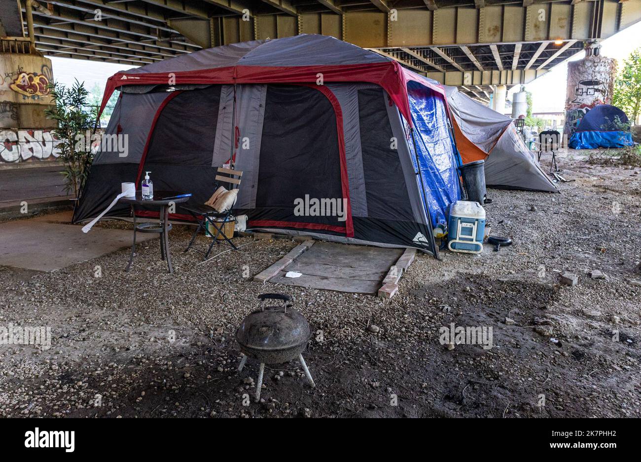 Homeless tent washington dc hi-res stock photography and images - Alamy
