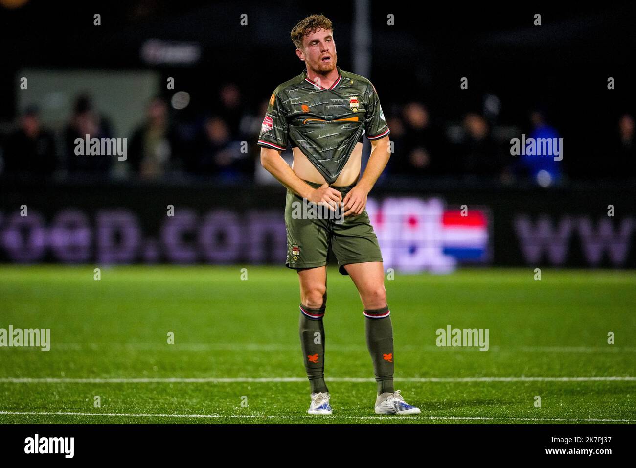 EINDHOVEN, NETHERLANDS - OCTOBER 18: Wessel Dammers of Willem II looks ...