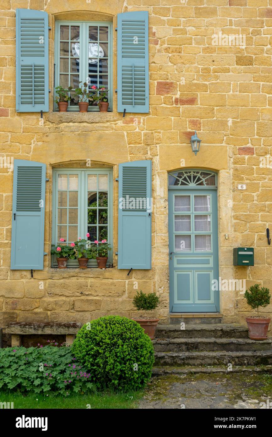Typical french architecture hi-res stock photography and images - Alamy