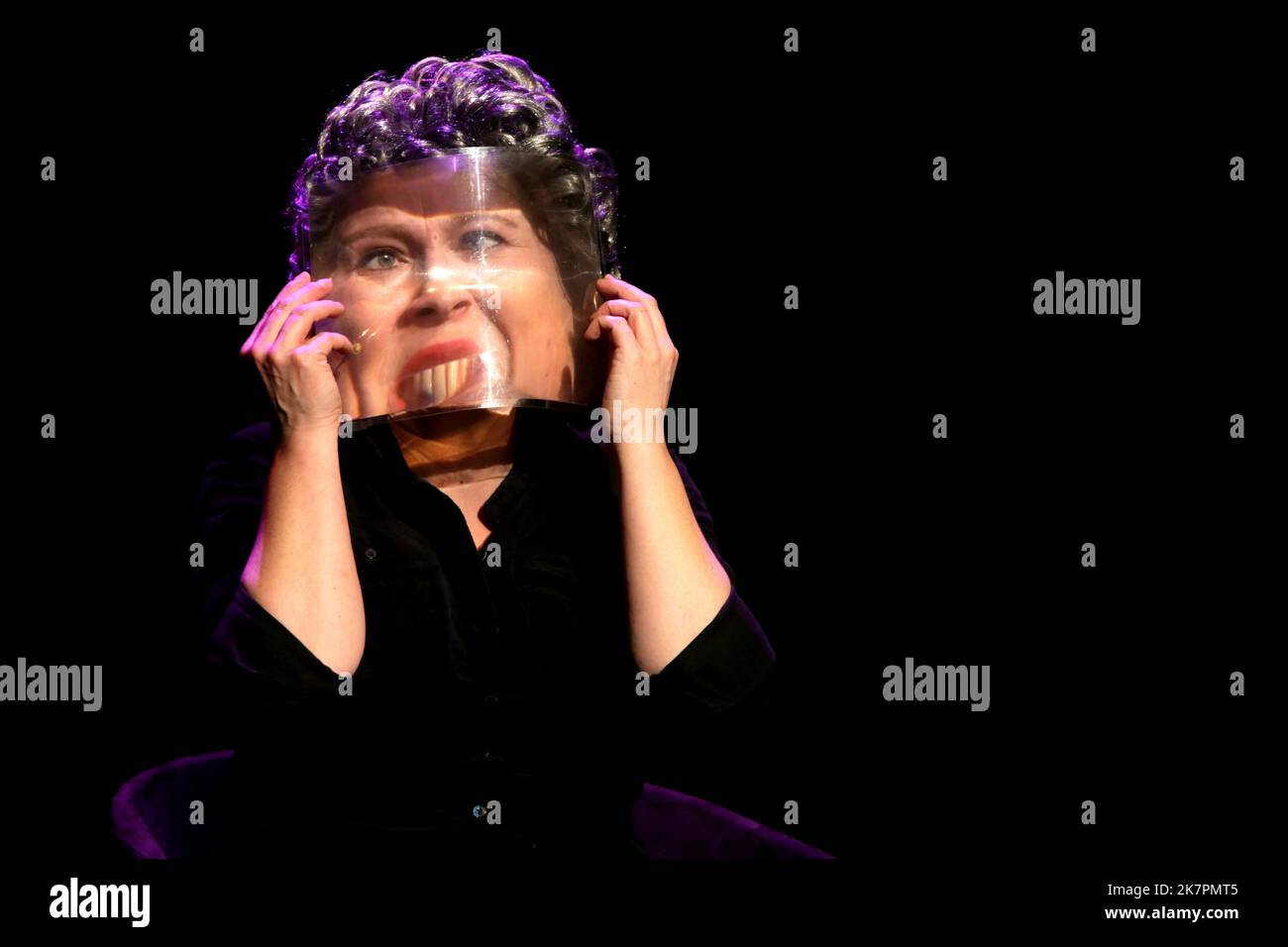 Béatrice Facquer. Humoriste, comédienne et journaliste. 31 ème Festival ...