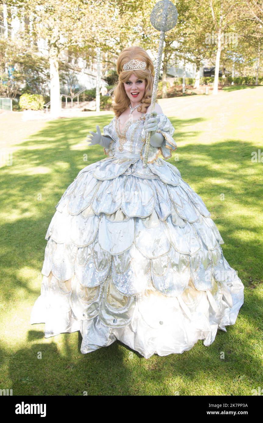 Rachel Wood, All star cast in sumptuous costumes at the Hilton Hotel ...