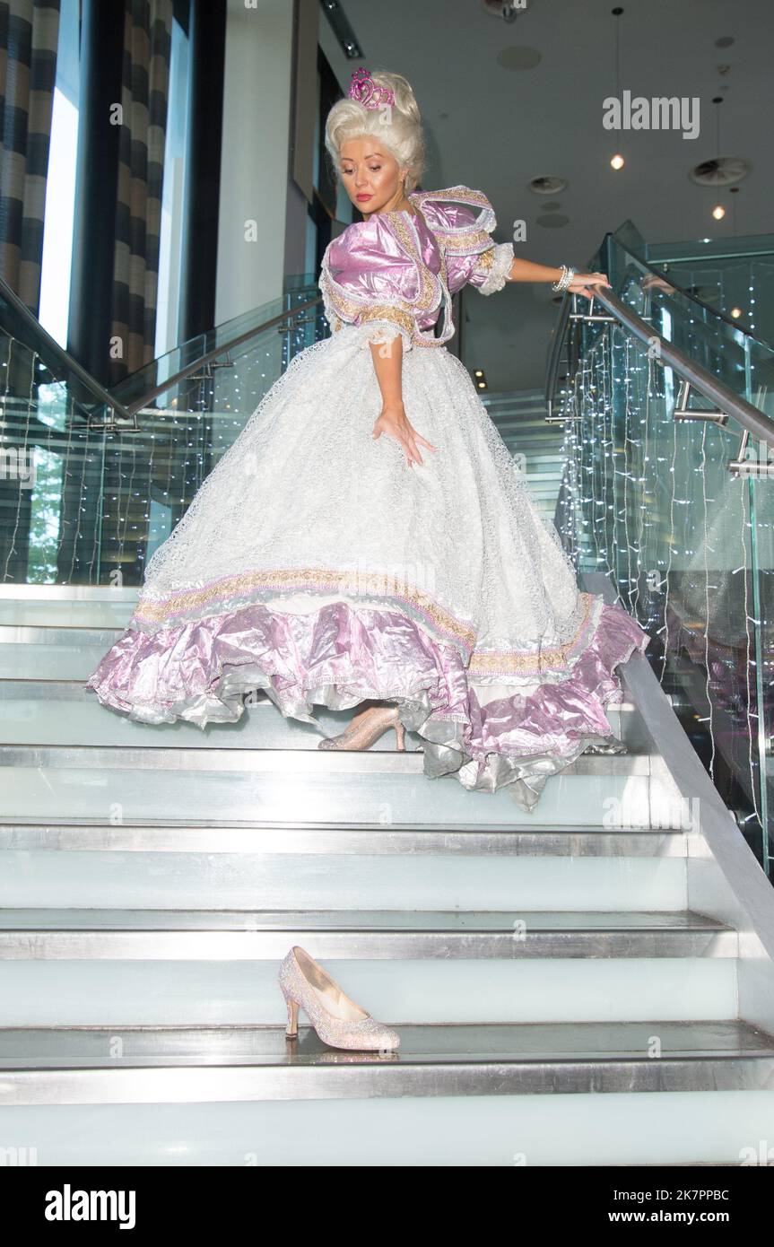 Kimberley Hart-Simpson, All star cast in sumptuous costumes at the ...