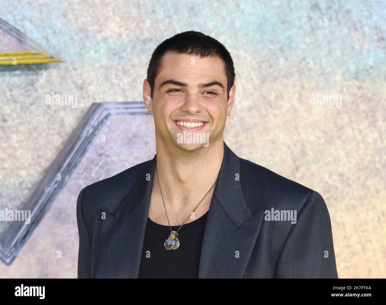 Noah centineo 2022 hi-res stock photography and images - Alamy