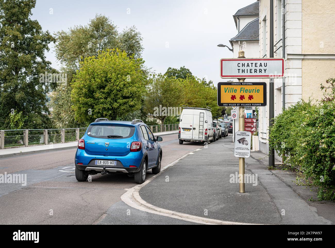 Standard French District Entry Sign for Chateau Thierry, Chateau ...