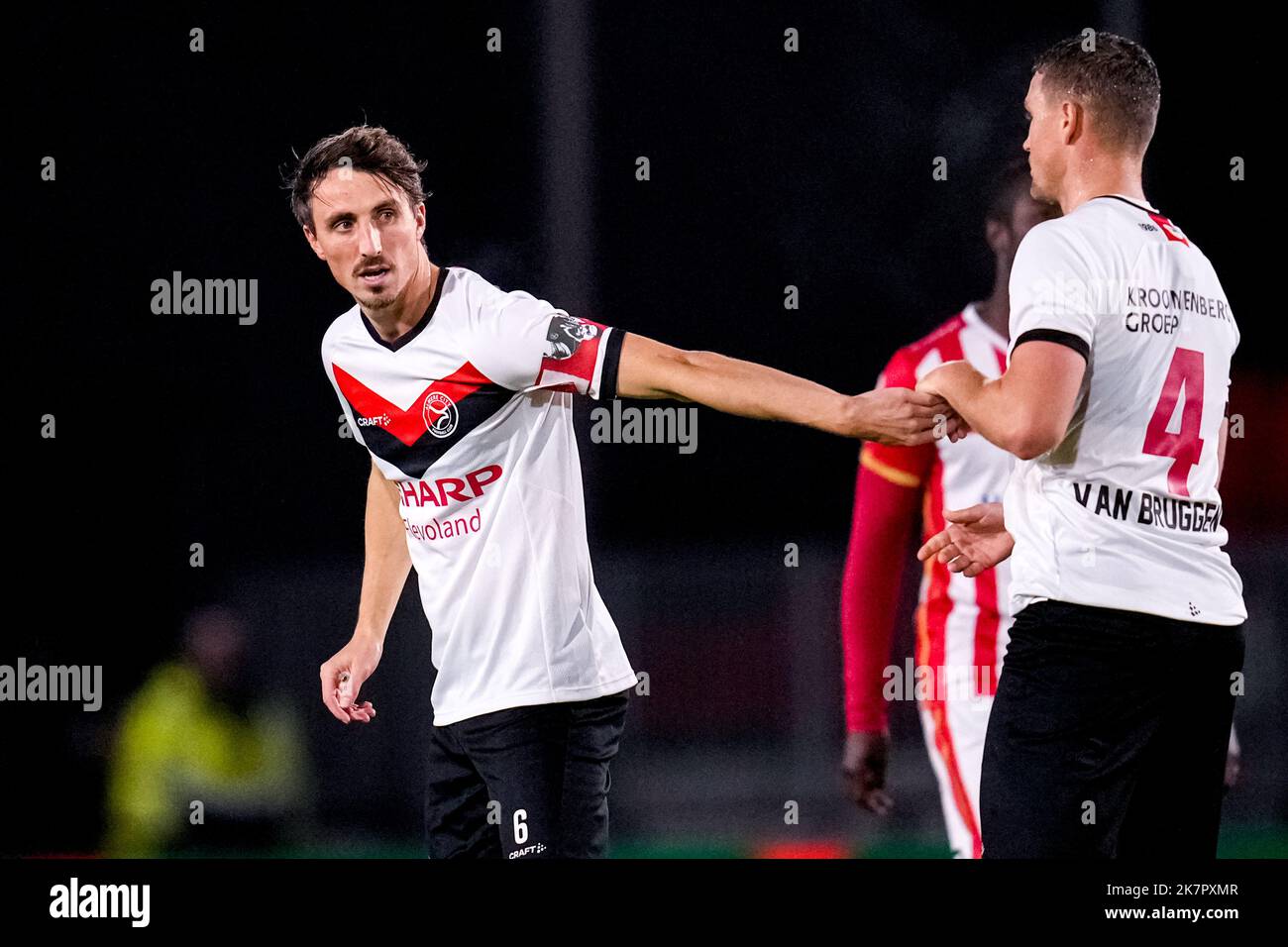 ALMERE, NETHERLANDS - OCTOBER 18: Tim Receveur of Almere City FC ...