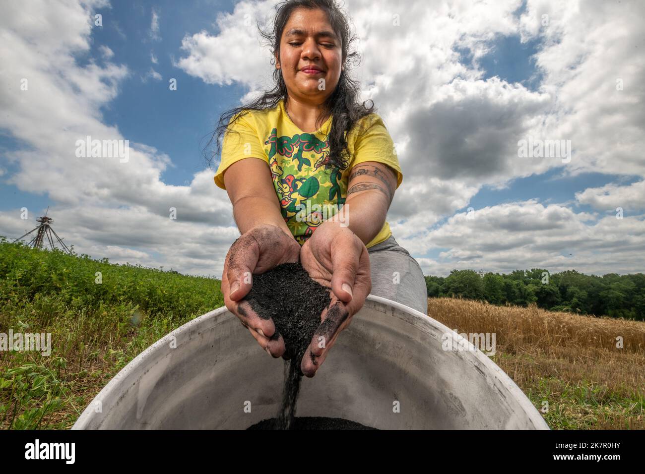 Biochar production hi-res stock photography and images - Alamy