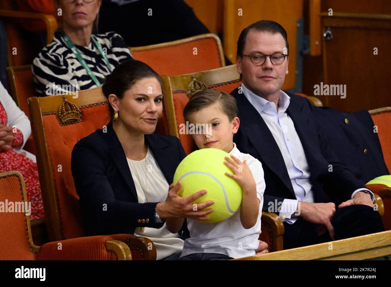Prince Oscar, Crown Princess Victoria, Prince Daniel in the audience ...