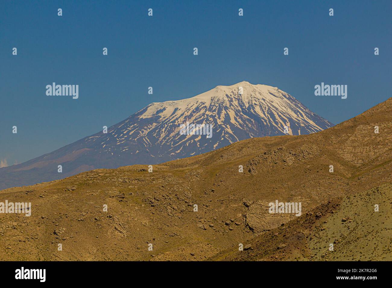 Ararat silhouette hi-res stock photography and images - Alamy