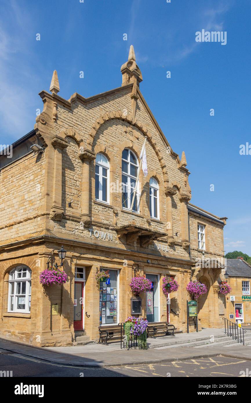 Crewkerne Town Hall, Market Square, Crewkerne, Somerset, England ...