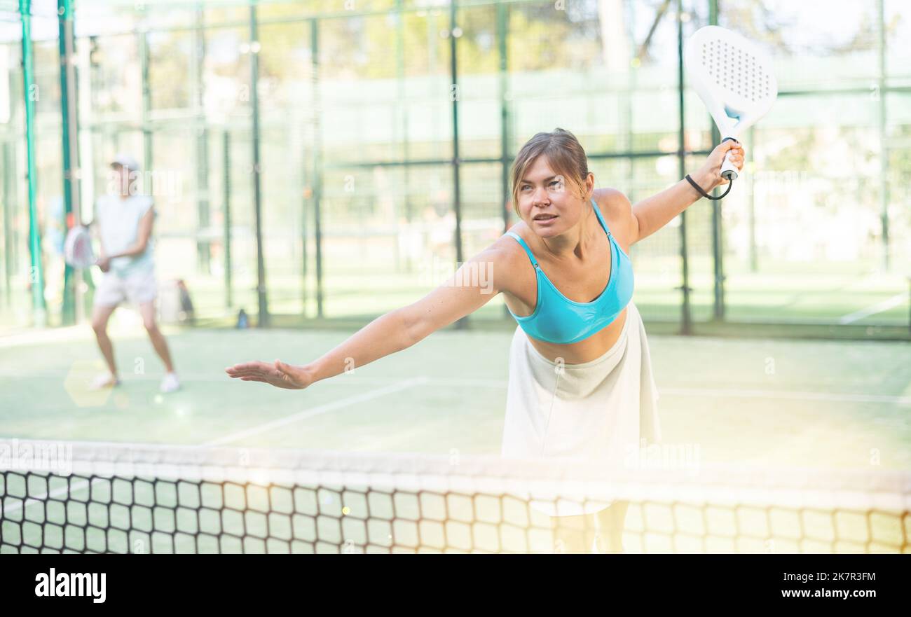 Left hand tennis player hi-res stock photography and images - Alamy