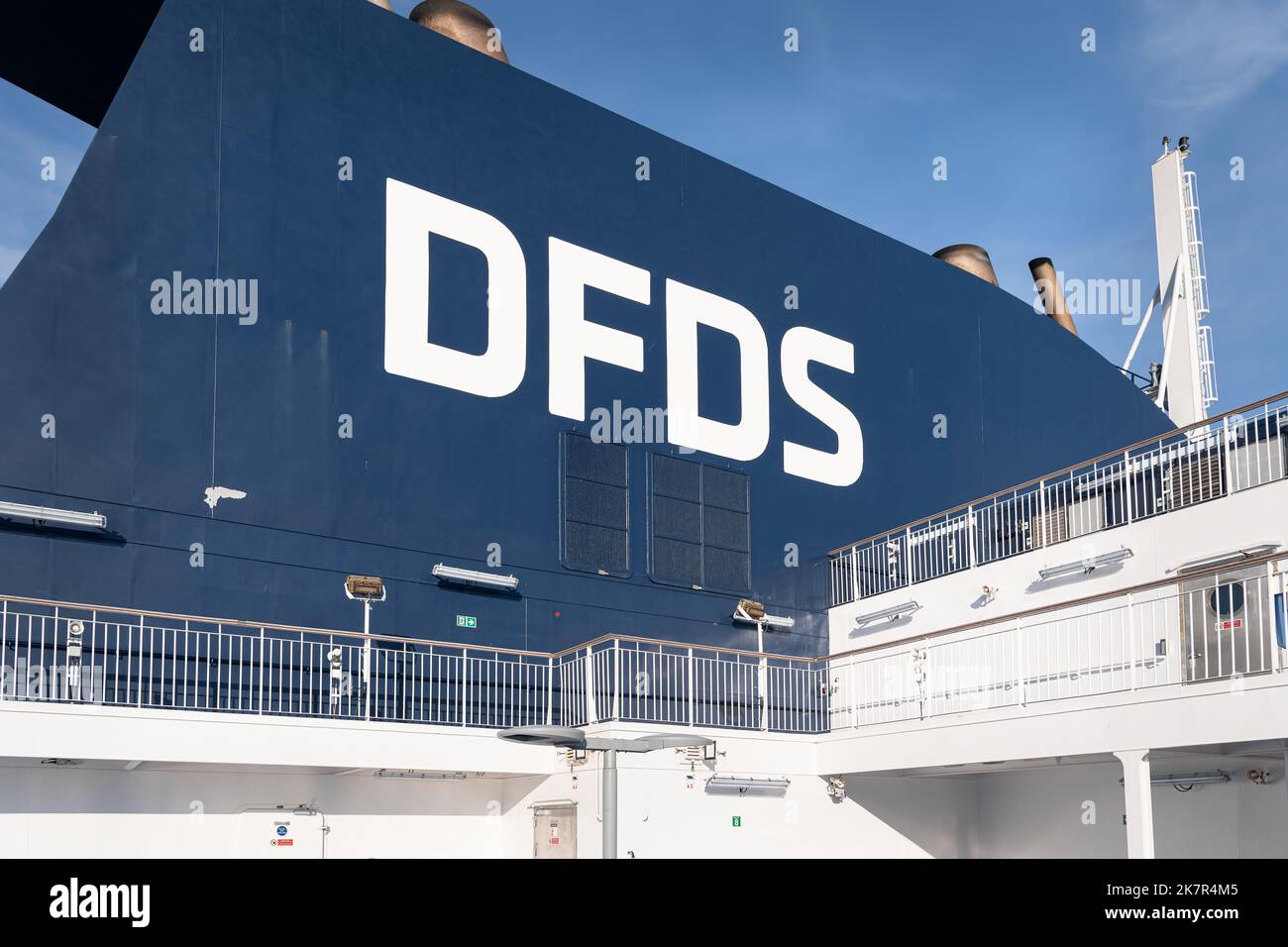 Kent company logo hi-res stock photography and images - Alamy