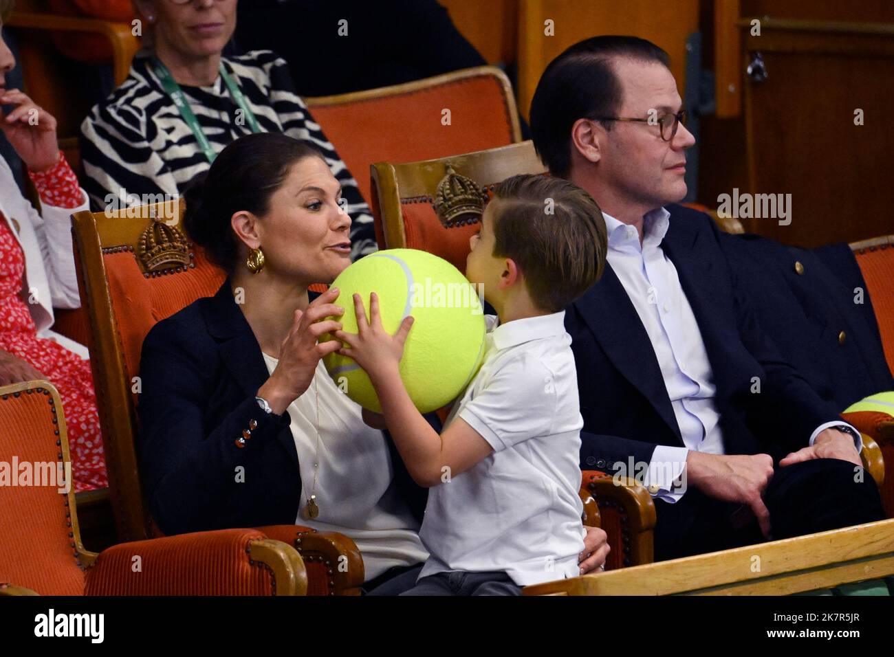 Prince Oscar, Crown Princess Victoria, Prince Daniel in the audience ...