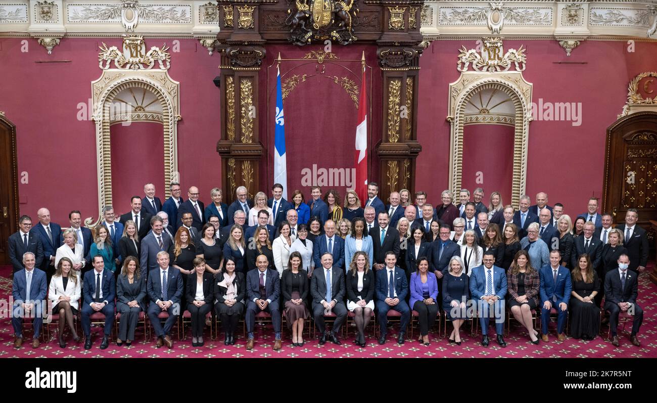Members of the Government pose for picture after they were sworn in ...