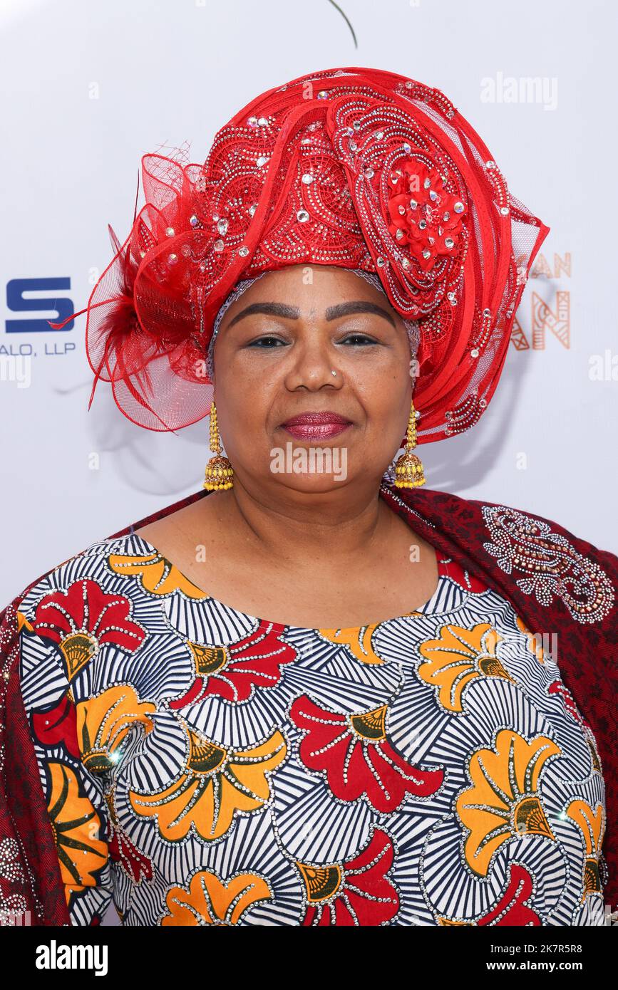 Beverly Hills, California, USA. 16th October, 2022. Akouavi Slater ...