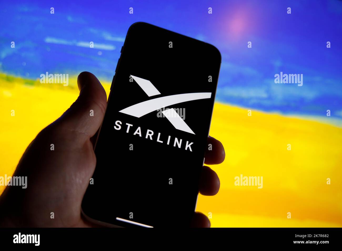 Starlink logo hi-res stock photography and images - Alamy
