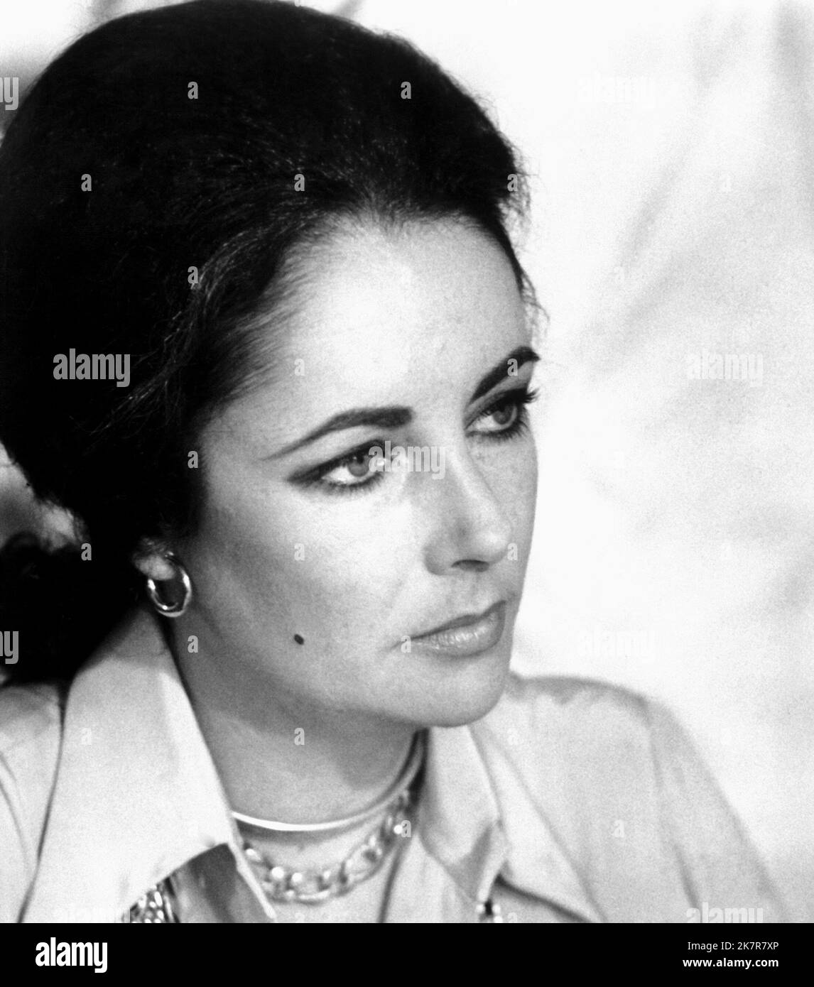 Elizabeth Taylor Film Ash Wednesday (USA 1973) Characters: Barbara ...