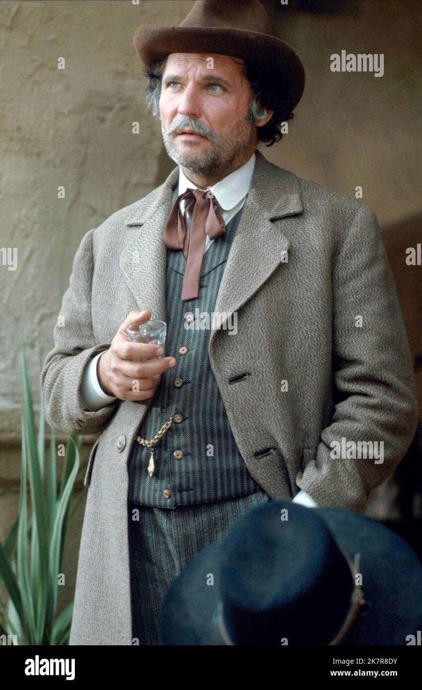 John Vernon Television: Kung Fu (TV-Serie) Characters: Gen. Cantrell ...