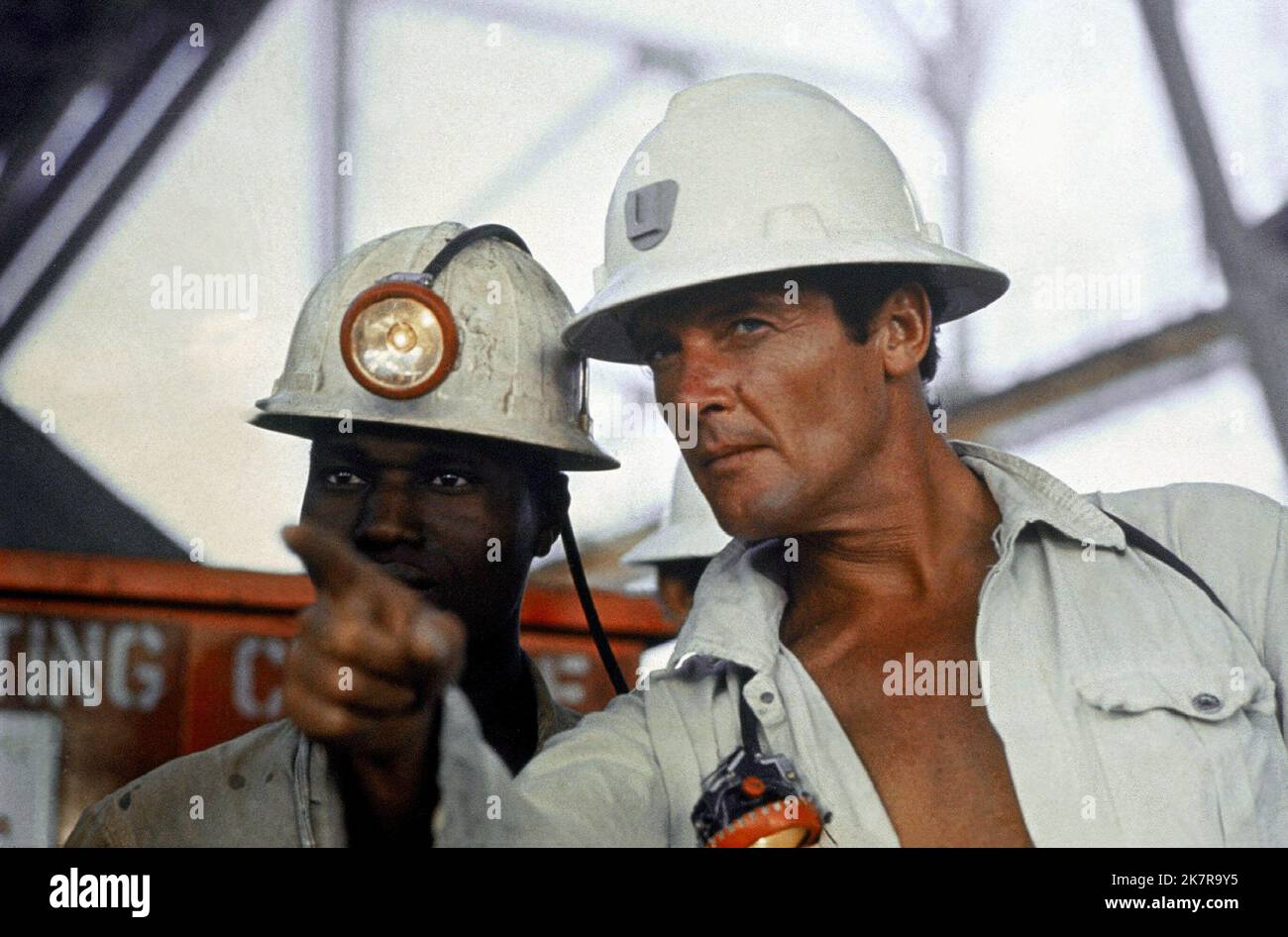 Roger Moore Film Gold (UK 1974) Characters: Rod Slater Director: Peter ...