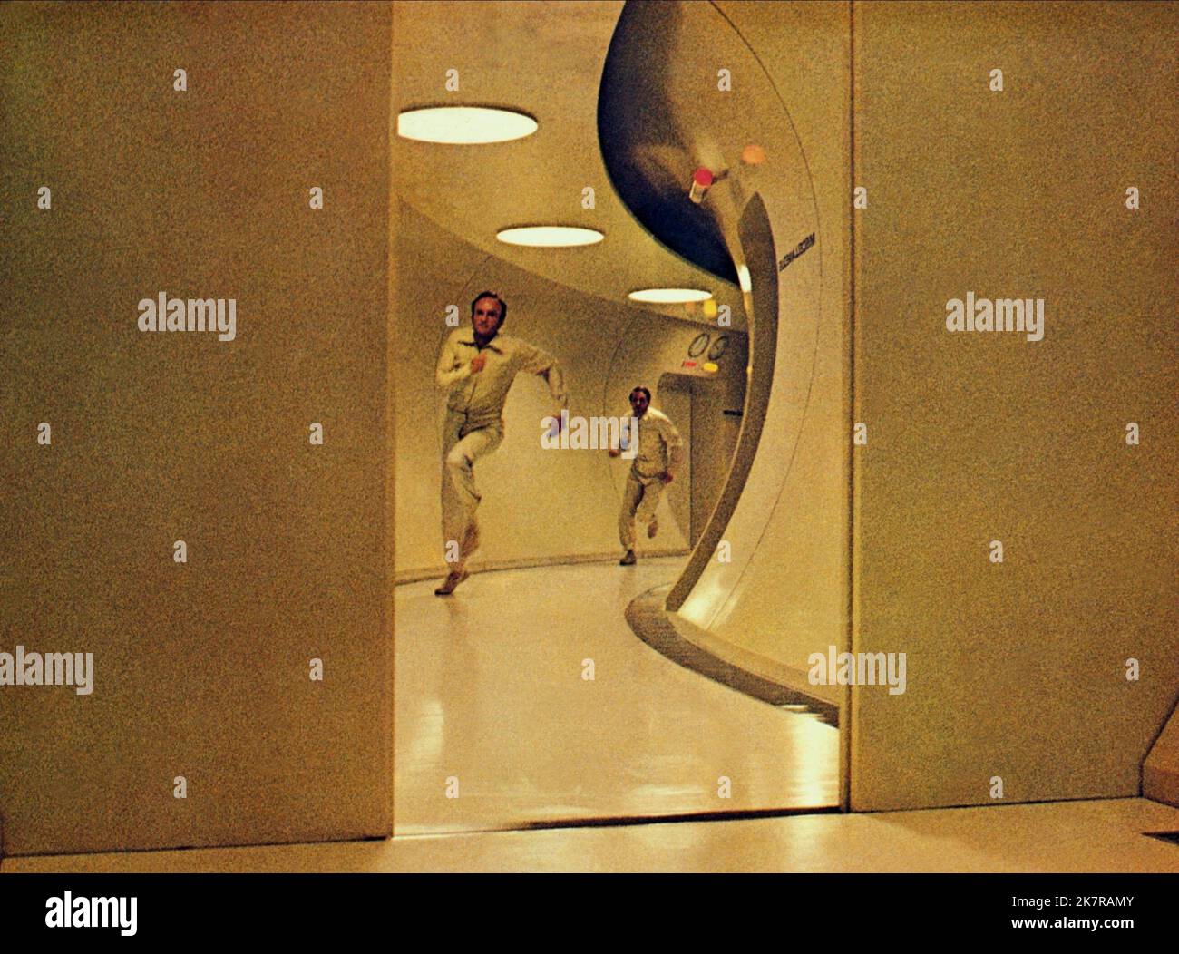 Michael crichton the andromeda strain hi-res stock photography and ...